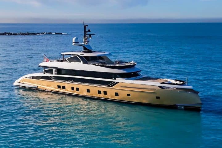 “Leopard Yachts” is reborn in the Seven Stars shipyard